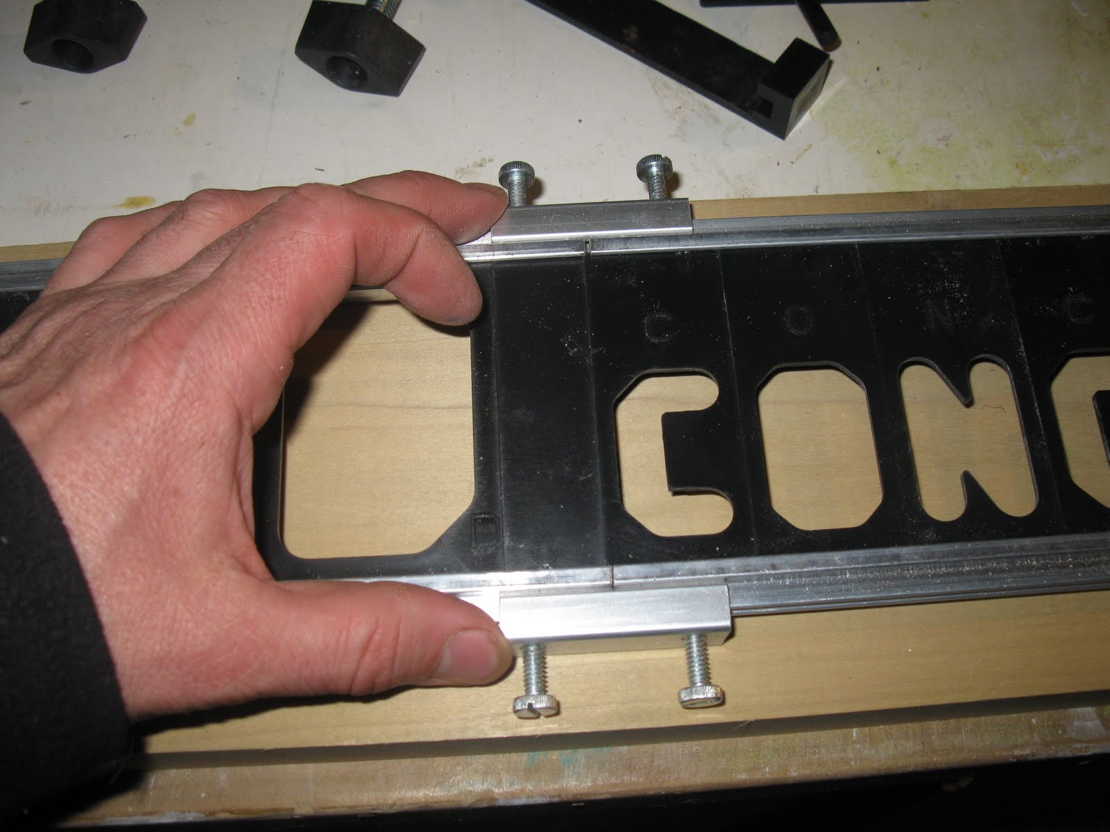 Milescraft Sign Making Jig ~ Tool Review - Concord Carpenter