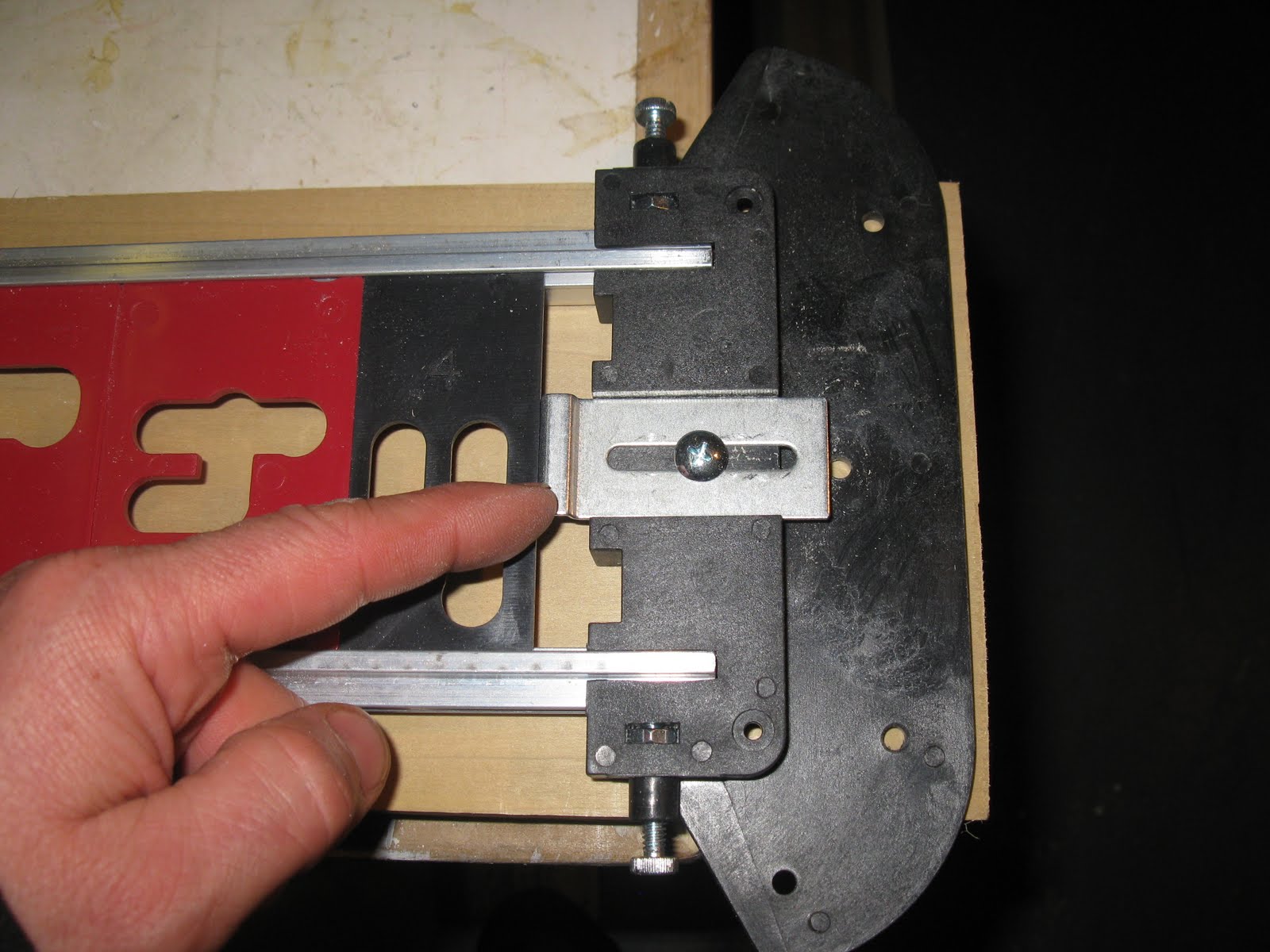 Milescraft Sign Making Jig ~ Tool Review - Concord Carpenter